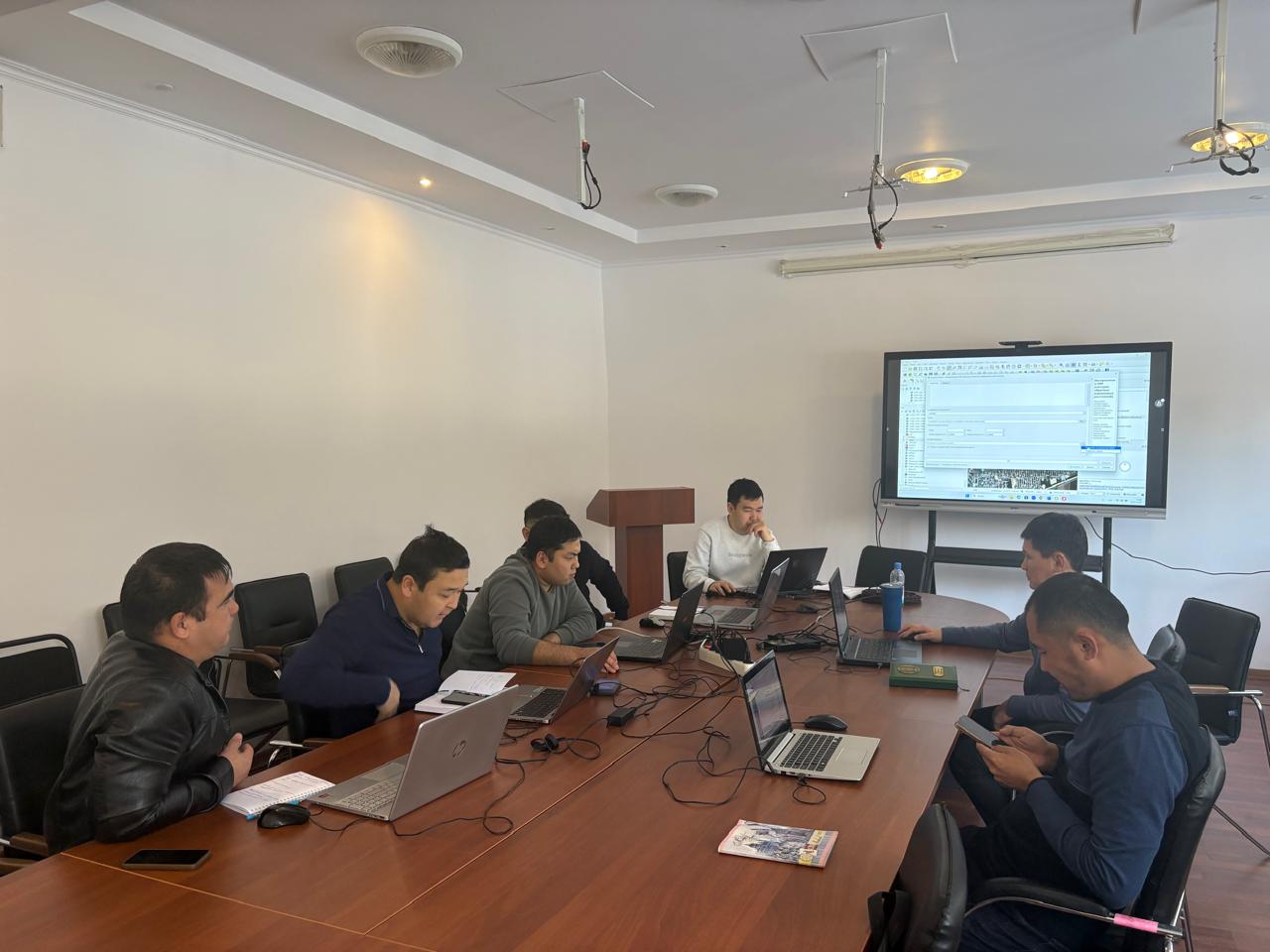 Digital Technologies in the Service of Soil Science: Training at the U ...