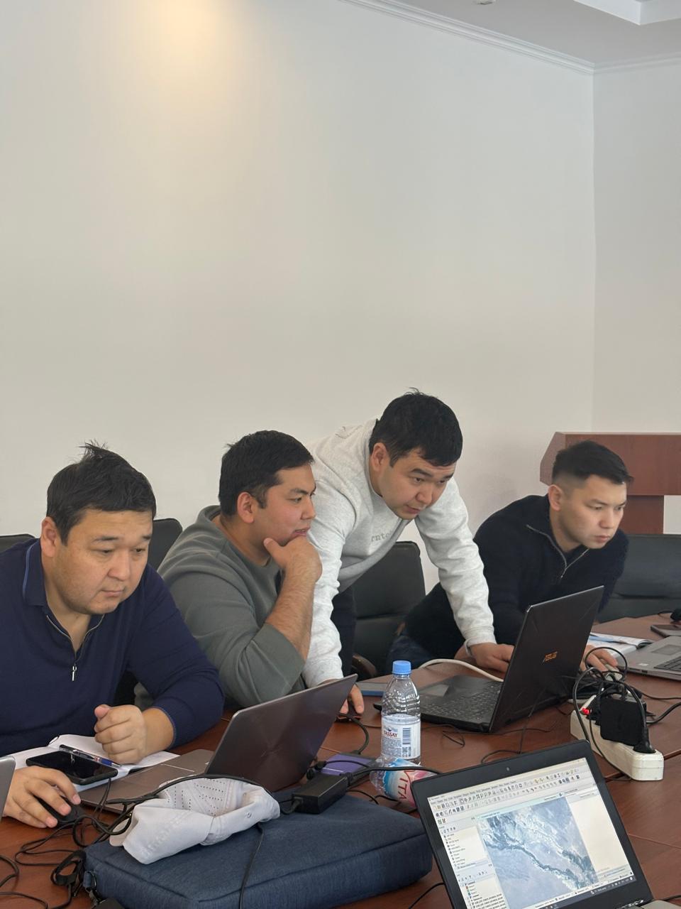 Digital Technologies in the Service of Soil Science: Training at the U ...