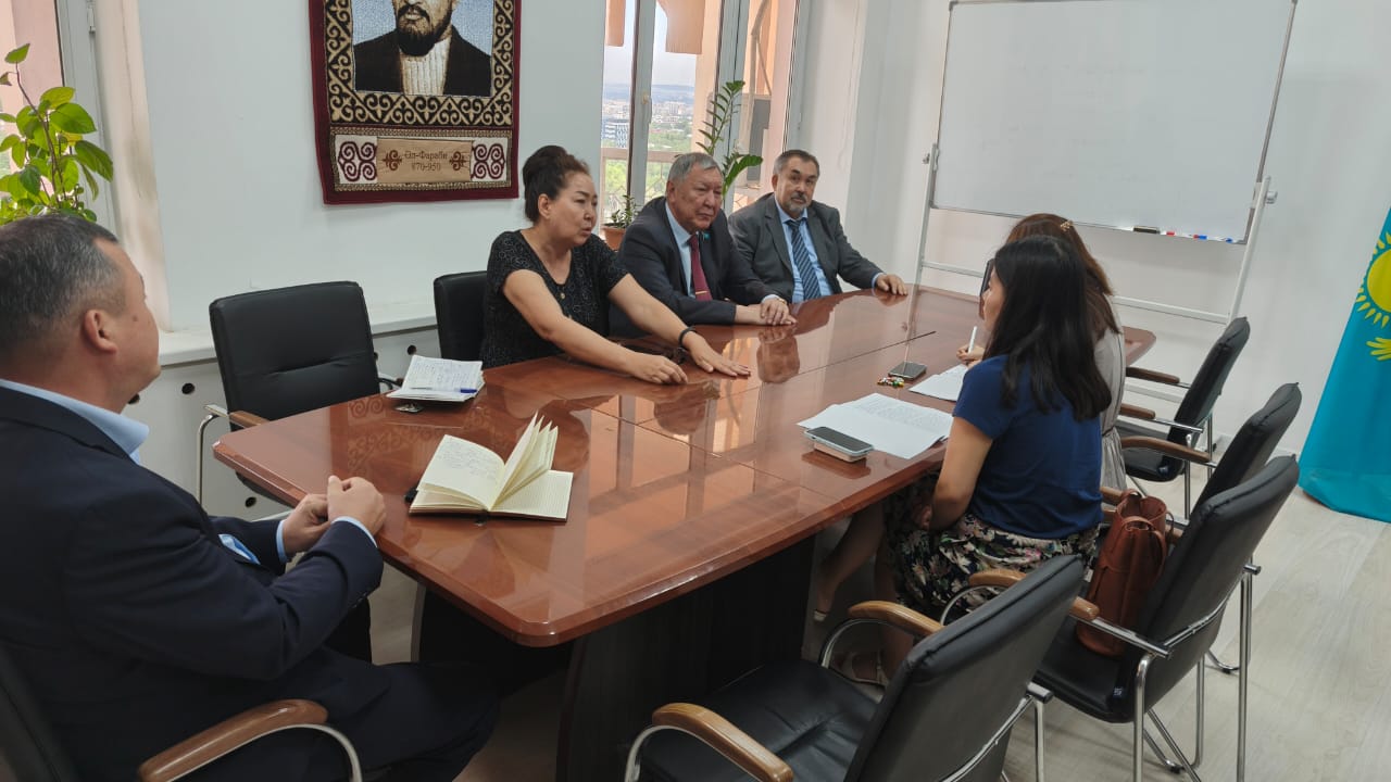 A meeting of the Kazakh National University representatives and ...